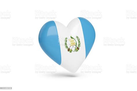 흰색 배경에 고립 된 과테말라 국기의 색깔을 가진 심장 3d 그림 15에 대한 스톡 사진 및 기타 이미지 15 3차원 형태 9월 Istock