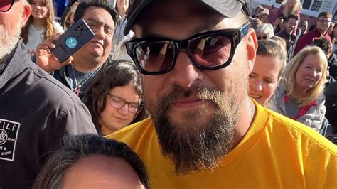 Jason Momoa Reunites With High School Girlfriend 25 Years Later See