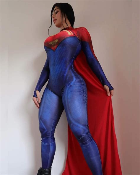 Yineth Medina As Supergirl X4 Rnerdyhardbodies