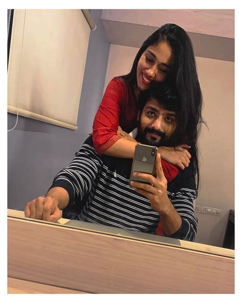 Nirup Bhandari ಇವ್ರು ಸಂಸಾರಿ ಅನ್ನೋದು ತುಂಬಾ ಜನಕ್ಕೆ ಗೊತ್ತೇ ಇಲ್ವಂತೆ ‌ಈ ಕ್ಯೂಟ್‌ ಜೋಡಿಯ ಮತ್ತಷ್ಟು