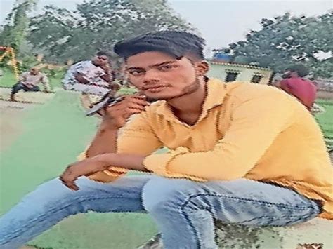 In The Dispute Of Khaini Fall He Was Stabbed With A Knife Sent To