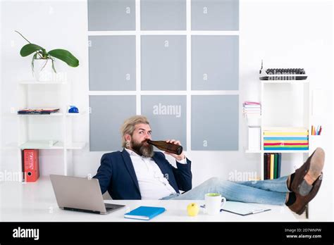 Freelancer Hipster Office Worker Business Man Finishing Work Before