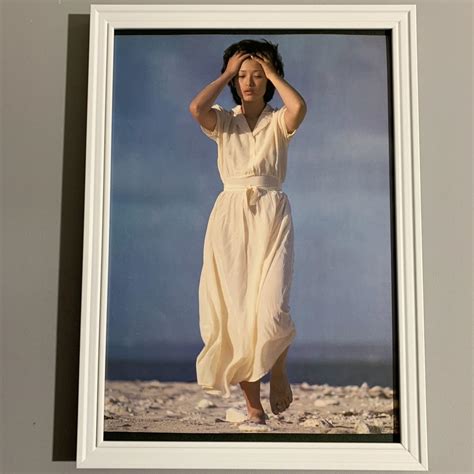 Amazon 山口百恵乳首透けセクシーグラビア A4額装 1979年 写真集 写真 ノーブラ 女優 歌手 昭和アイドル A514