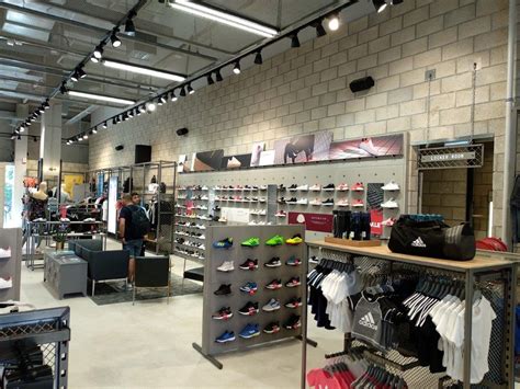 אדידס נמל תל אביב פניקס אד שירותים ואחזקות בעמ