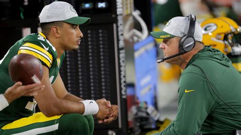 Jordan Love Packers Qbs Status Uncertain After Shoulder Injury