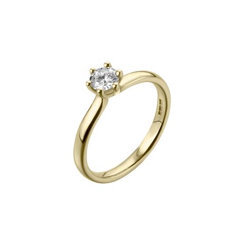 18ct Yellow Gold Round Cut Diamond Solitaire Ring 035ct