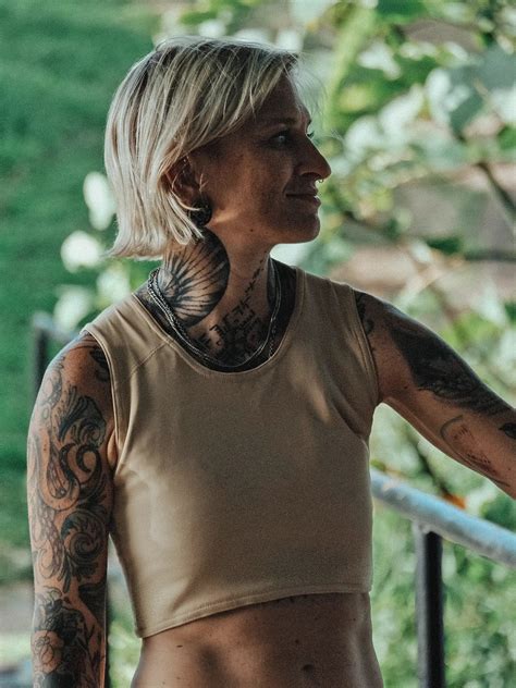 Cb01 Core Chest Binder High Compression Breathable Design