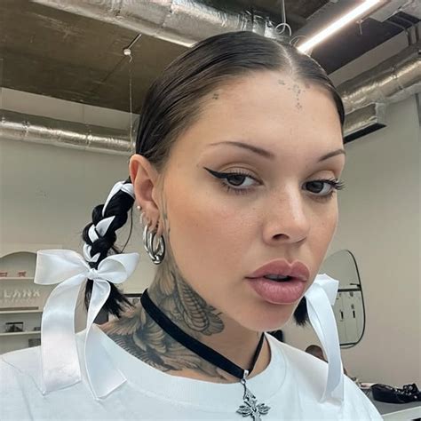 𝑳𝑶𝒁 Loz Tattooer • Threads Say More