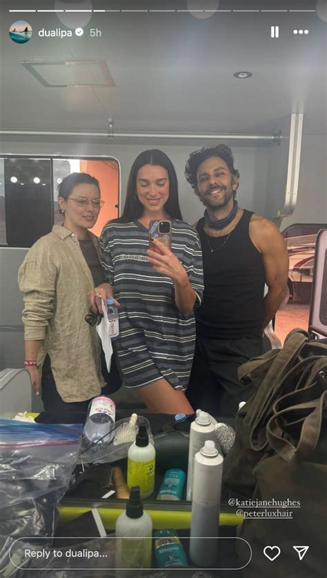 Dua Lipas Bts Mirror Selfie Reveals The Secret To Her Glass Hair