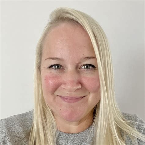 Naomi Halse 24 7 Prayer Gb