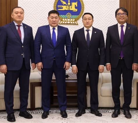 Сэтгүүлч Н Урантогтох Монгол Улсын Их Хурлын дарга Д Амарбаясгалан