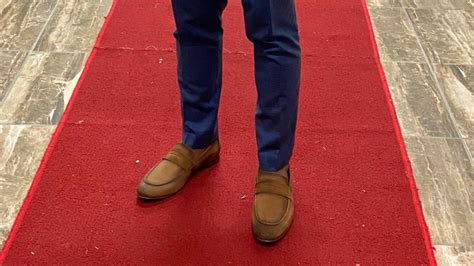 Tito Mboweni Throws Shade At Mbuyiseni Ndlozis Shoes And Tweeps Are