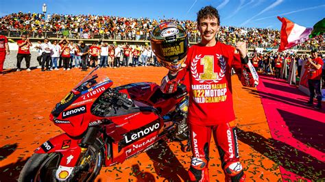 MotoGP过去20年的10大时刻杜卡迪的首胜 哔哩哔哩