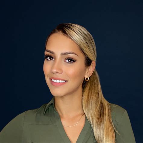 Roxana Arias Real Estate Agent In Louisville Ky