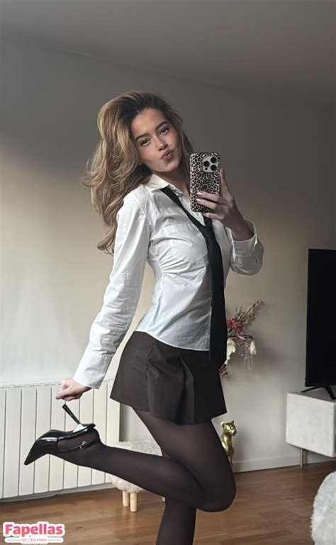 Lea Elui Aka LeaElui Nude Leaks Fapellas