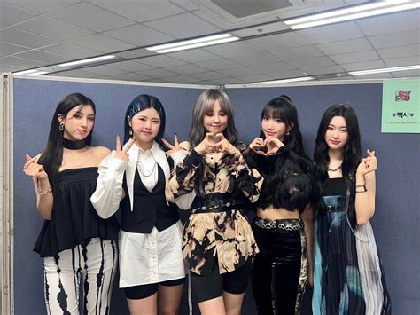 Dia Satbyeol Lola Dajeong And Sua Pixy European Tour Debut Pixie