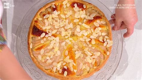 È sempre mezzogiorno torta di zia Cri sole sfogliato pere e mandorle