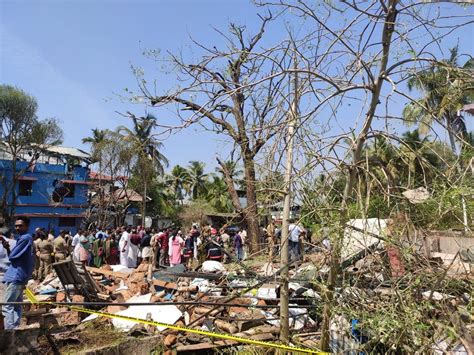Kerala Firecracker Explosion One Dead Many Injured In Illegal Storage