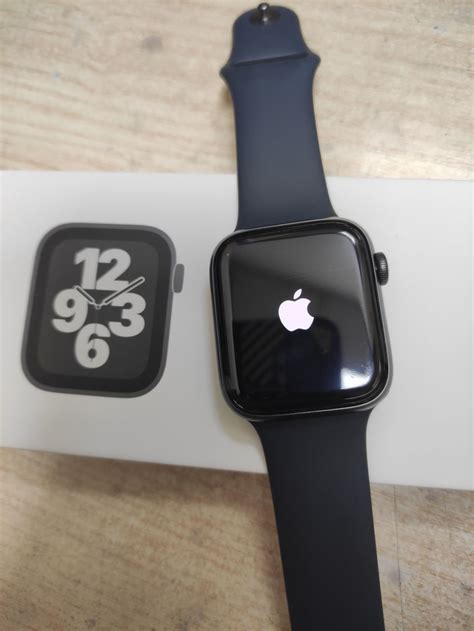 Apple Watch SE 44 mm 3890 Lei