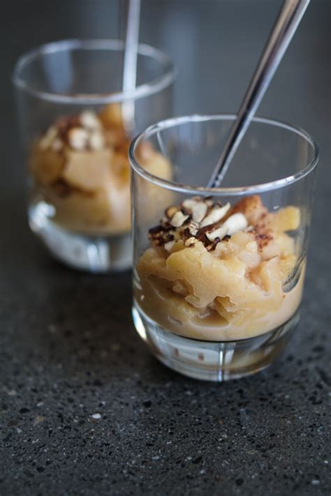 Compote De Pommes Avec Morceaux Un Grand Bol D Air