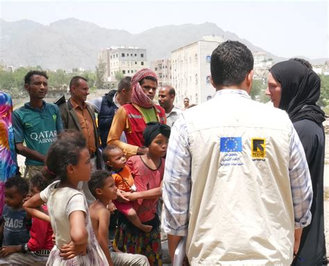 فريق من لجنة الإنقاذ الدولية يطلع على مشروع الاستجابة الطارئة للفيضانات