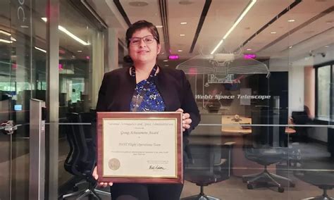 Nasa Premió A Ingeniera Peruana Aracely Quispe Y Al Equipo De Vuelo Del