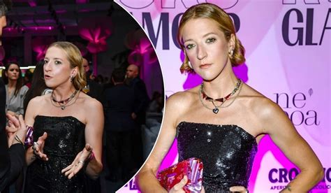 Lara Gessler Zaszalała Ze Stylizacją Suknia Jak Z Rodziny Addamsów