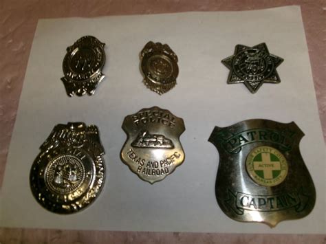 Vintage Assorted Badges 6 Total Lot 8 4712664024