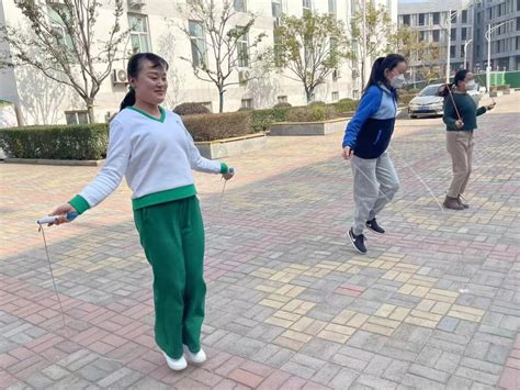 艺术设计学院分工会举办“跳动身心 绳系健康”一分钟跳绳活动 平顶山学院艺术设计学院