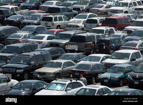 Crowded Parking Lot Fan Photo Telegraph
