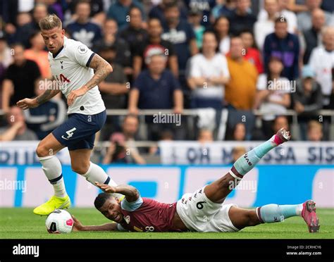 Tottenham Hotspurs Toby Alderweirald Tussles With Aston Villas Wesley