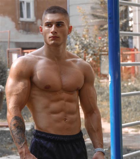 Fitness Influencer Danijel Švec Monday Xyz