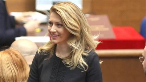 Рая Назарян е председателят на 50 ото Народно събрание Big5 Bg