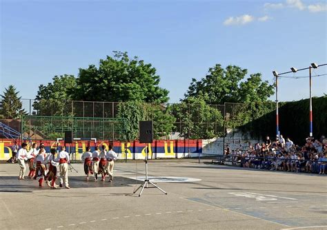 Дечији фестивал фолклора Градска општина Обреновац