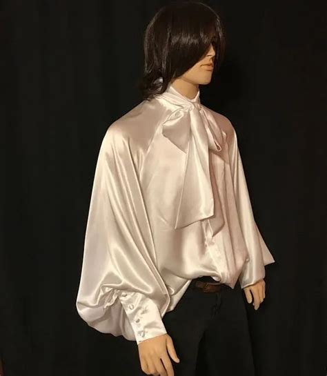 服装参考 褶皱参考 服饰 衣服褶皱参考 花瓣关注原画人推荐更多精选素材绘画更有灵感 花瓣网