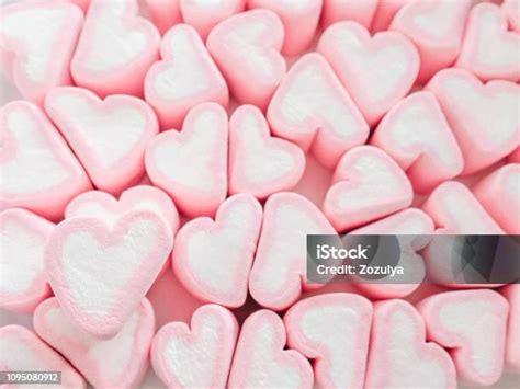 핑크 마 시 멜로 배경 많은 마음 마쉬 멜로 마 시 멜로의 심 혼의 형태로 과자 발렌타인 선물 14에 대한 스톡 사진 및 기타 이미지 Istock