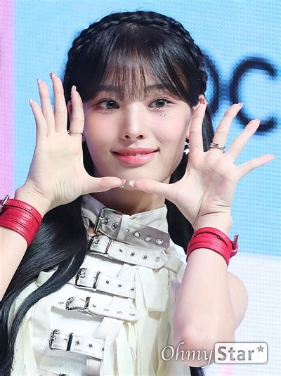 엔믹스 출신 지니 떨리는 홀로서기 오마이포토