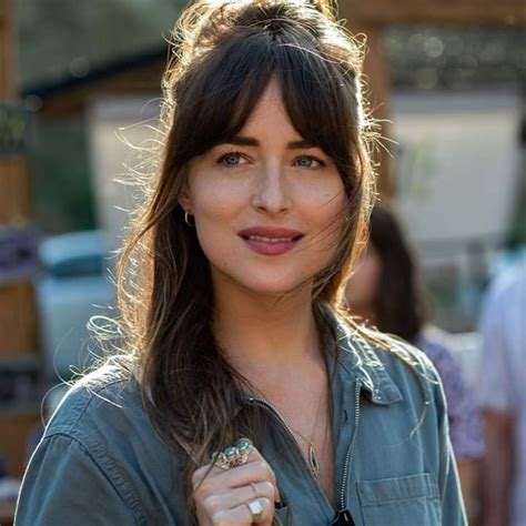 📸 New ･ Dakota Johnson Still As Maggie Sherwood In The High Note 2020
