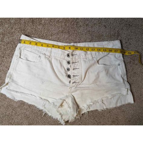 Free People White Cut Off Distressed Denim Shorts S Gem