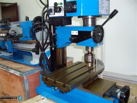 Машините Фреза за метал координатно пробивна машина