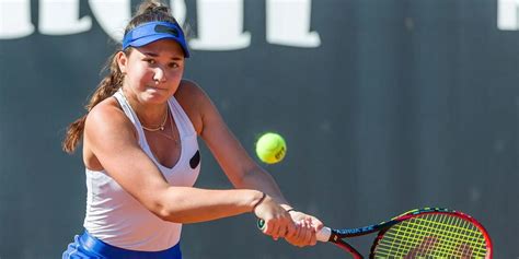 Ukraine Born Tennis Star Accuses Russian Players Of Laughing About War