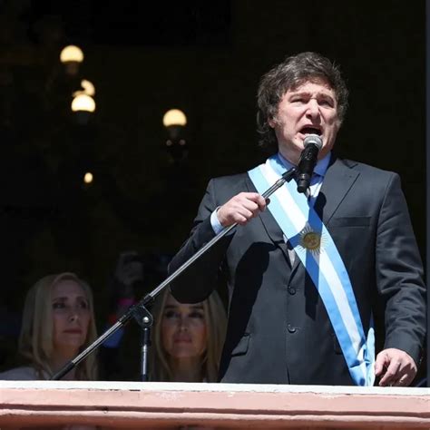 Milei Se Retiró De La Casa Rosada Antes De La Masiva Marcha