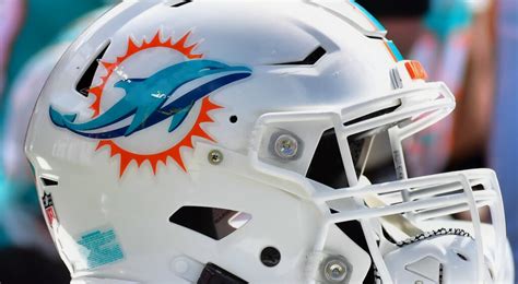 Breaking Miami Dolphins Sign 2x Super Bowl Champion Pass Rusher To