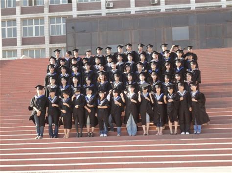 2006级财政学班毕业留影 财政与公共经济学院