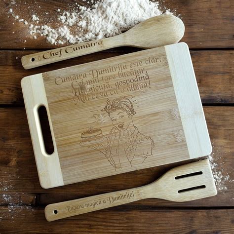 Set Tocător Gravat și 2 Spatule Cumătra Memories Ts