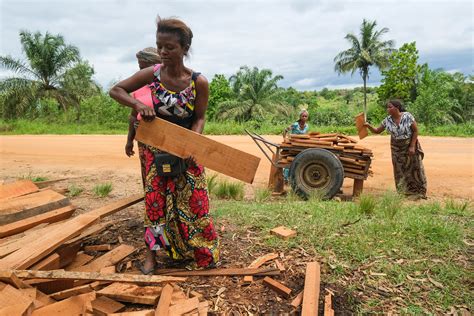 Cft Members Of A Charcoal Making Women Association Loading Flickr