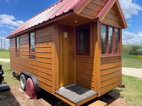 Traditional Style Rustic Red Tiny House