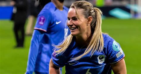 Amandine Henry Dans La Tourmente