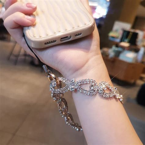 Badu Bg Къс луксозен пръстен със страз каишка за китка ремък за мобилен телефон издълбан