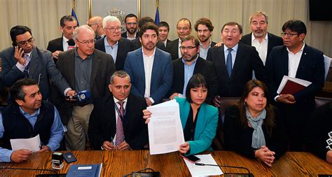 Oposición Presentó Acusación Constitucional Contra Ministra Marcela